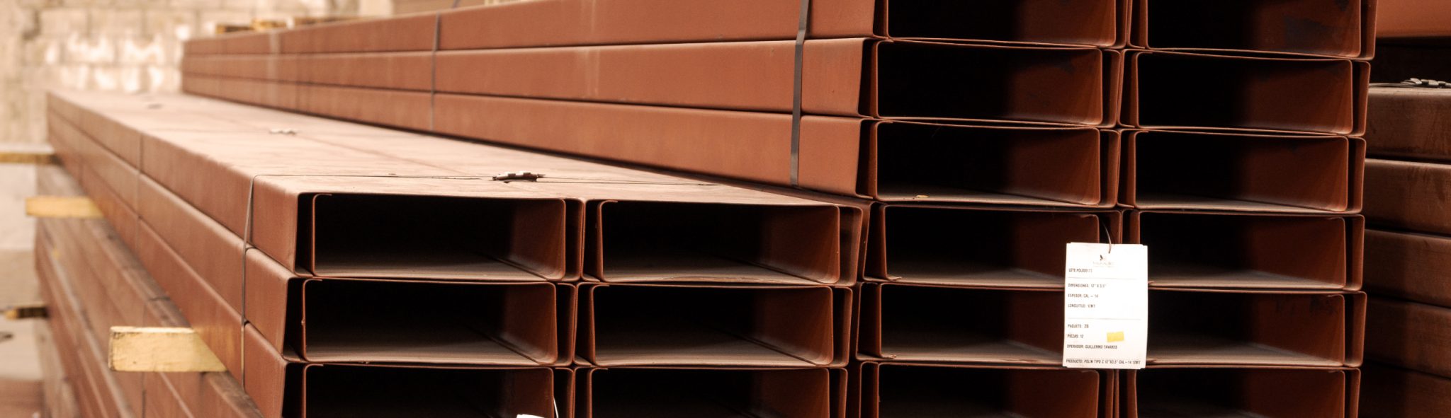 Fabricación de Polín: Resistencia y Versatilidad en Construcción ...